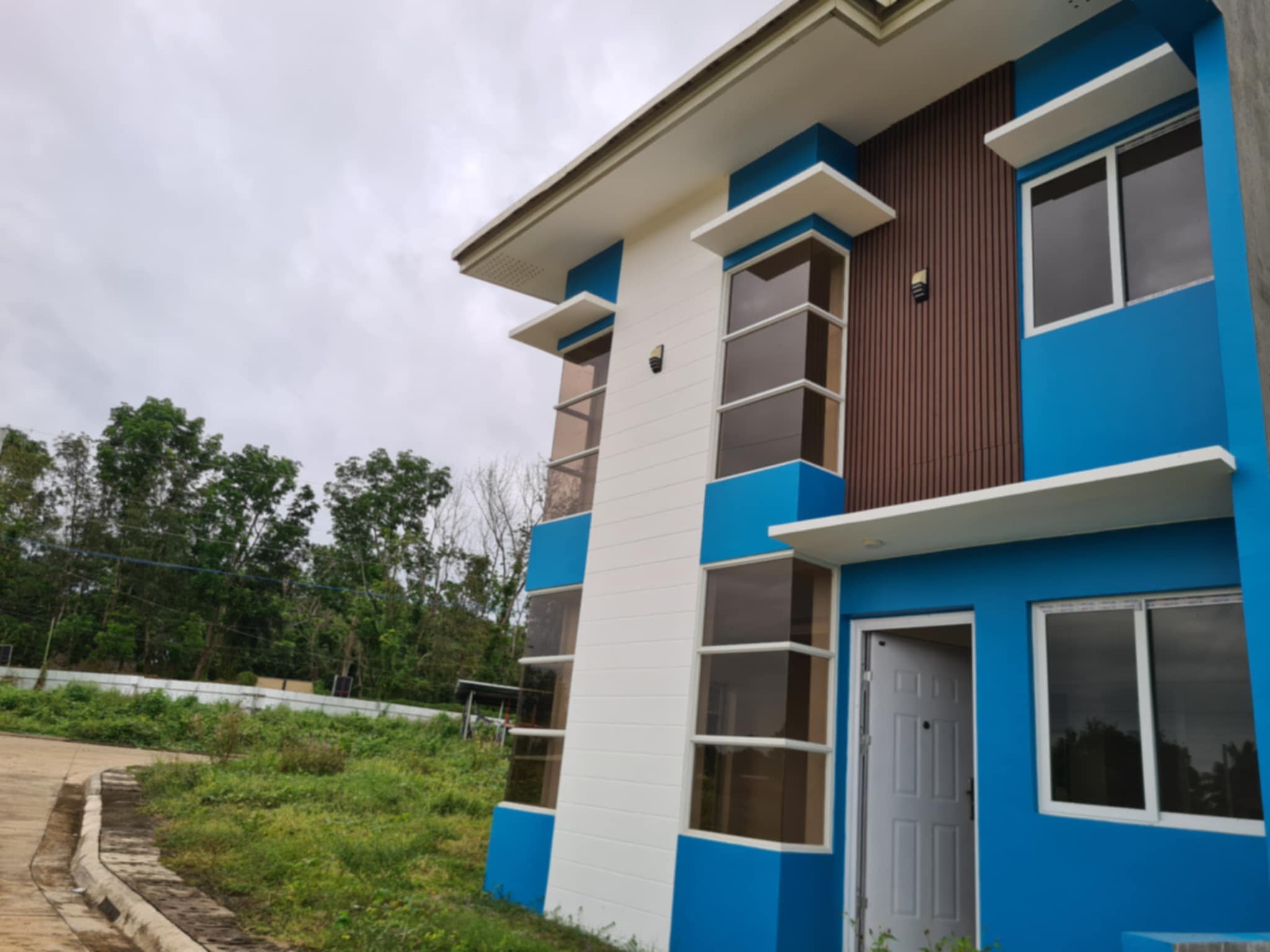 3 Bedroom House 2 Toilet and Bath, with Car Garage Santiago City – 3 ...